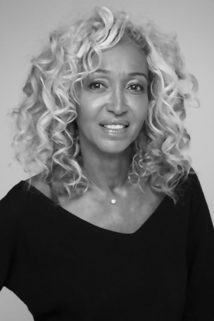 Tara Jones - Hugo Publishing